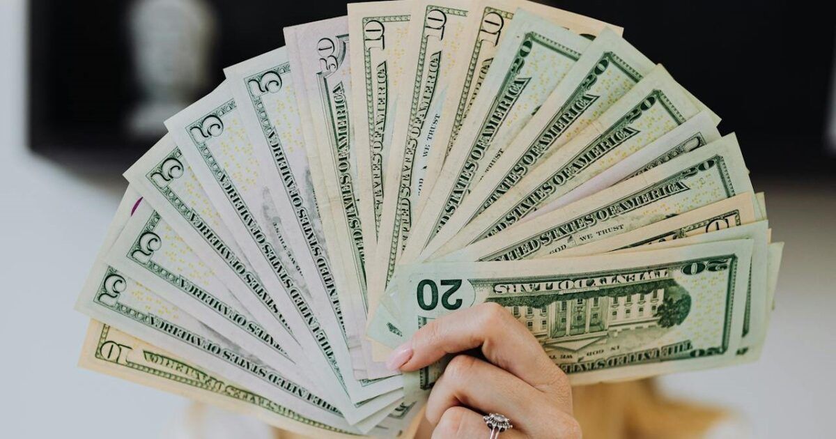 Eric Adams campaign aide claims bag of cash she handed to journalist ...