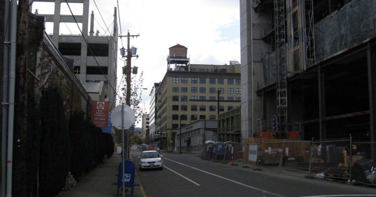 Foreign vlogger makes Portland first stop on US Tour, immediately ...