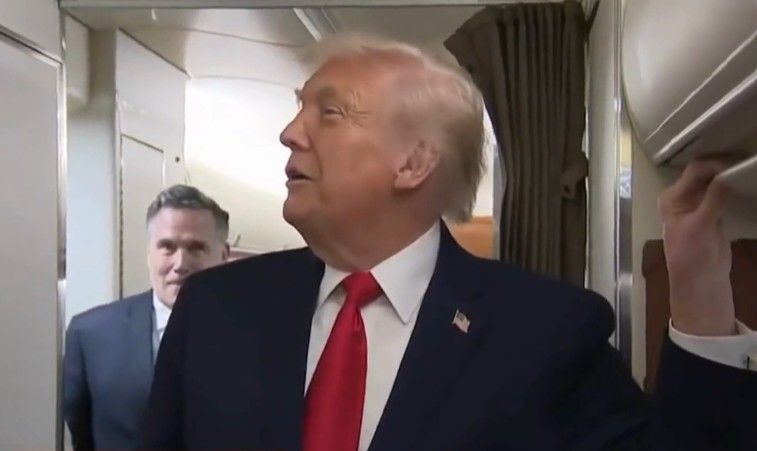 Trump traps mystery flyer in Air Force One bathroom during presser ...