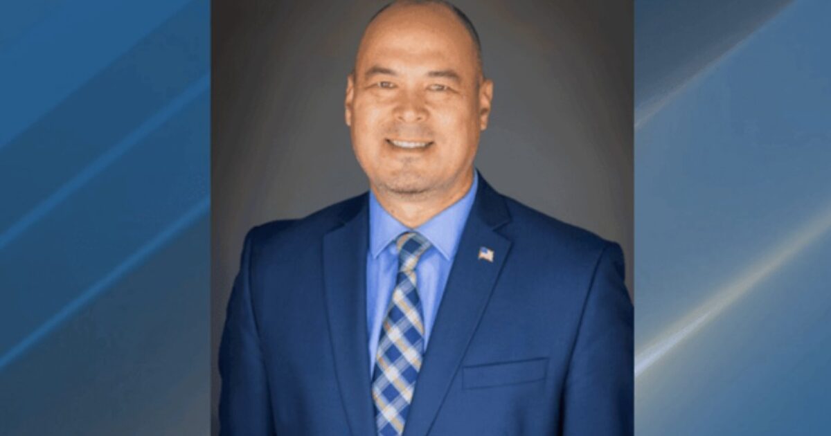 Newly elected mayor collapses dead mid-speech at Town Hall - The Daily ...